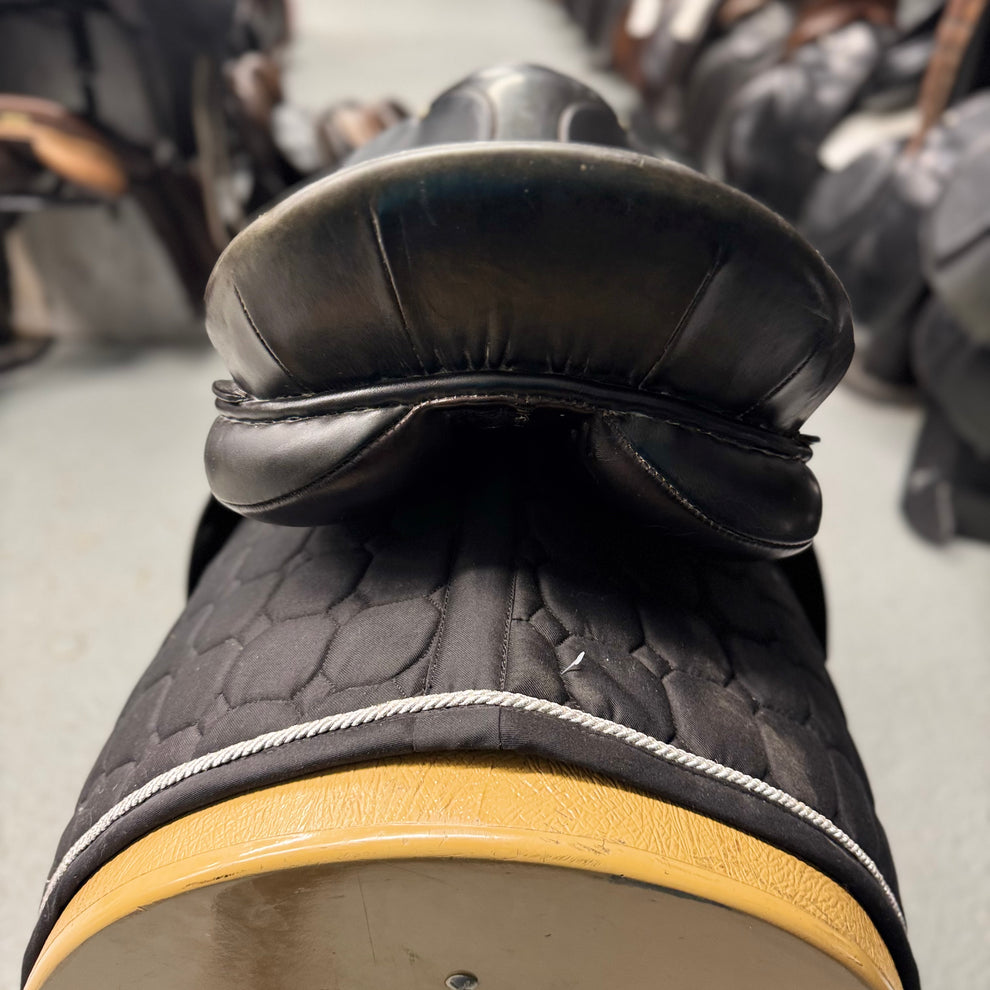 HS#3031 Barney 17.5" Dressage Saddle – South Holmestead Saddlery Ltd IE